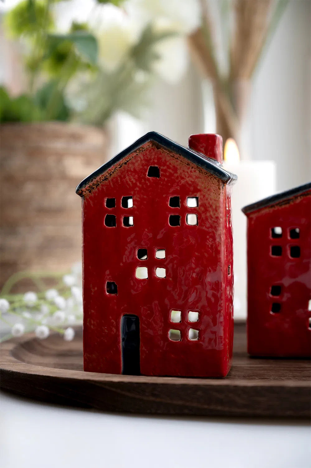 Red House Square Windows – Mel Living